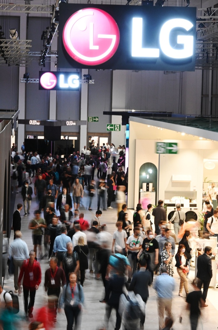 [IFA 2022] 관람객 북적이는 LG전자 부스 - 대한경제