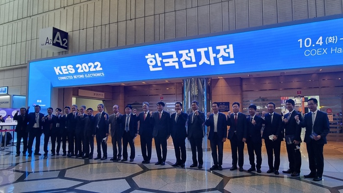 [KES 2022]“전통적인 경계를 뛰어넘다”…삼성·LG전자, 고객경험 혁신 제시 - 대한경제