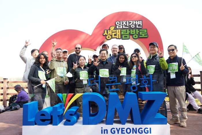 2022 디엠지 런(DMZ RUN) 평화 걷기 대회 개최 - 대한경제