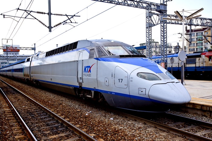 경부고속철 KTX-산천 열차 멈춰… 운행 지연 - 대한경제