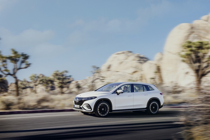 벤츠, 전기 SUV ‘더 뉴 EQS SUV’ 국내 출시…최대 주행거리 459㎞ - 대한경제