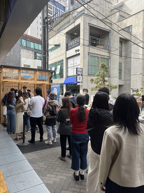 GFFG, 도쿄 장인 베이커리 ‘Aworks Café’ 제품 3종 판매 팝업스토어 운영 - 대한경제