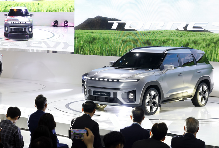 [포토] KG 모빌리티 콘셉트 카 'F100' - 대한경제