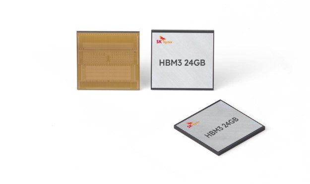 삼성, 12나노급 D램 양산…SK, 첫 12단적층 HBM3 개발