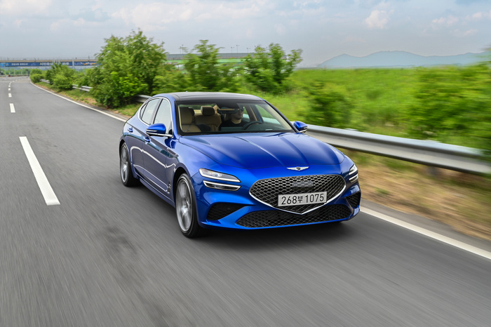 “더 강력해졌다”…준중형 스포츠세단 제네시스 G70 - 대한경제