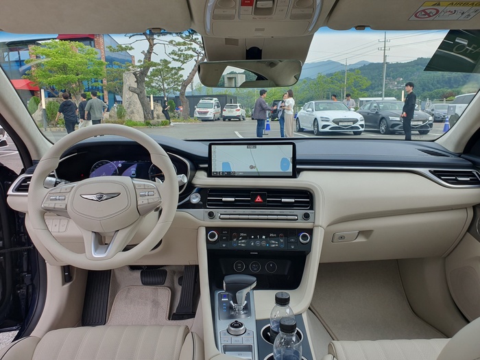 “더 강력해졌다”…준중형 스포츠세단 제네시스 G70 - 대한경제