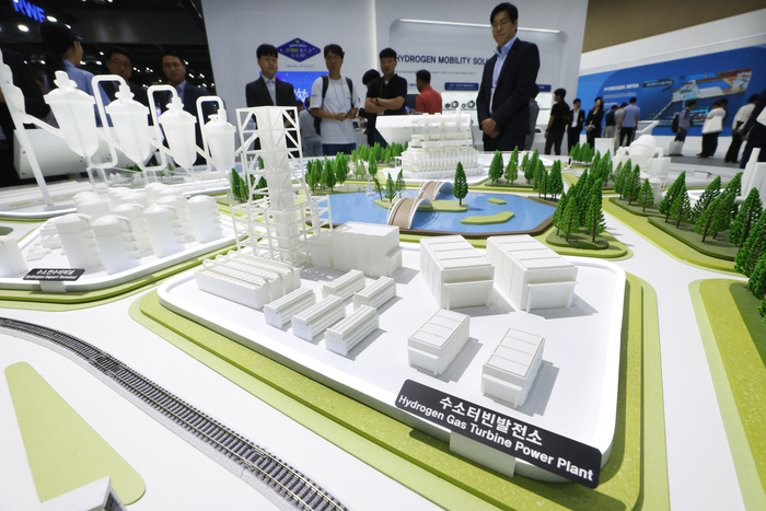 미래 수소사회를 한눈에 ‘H2 MEET’ 개막…현대차 등 주요그룹 총출동 - 대한경제