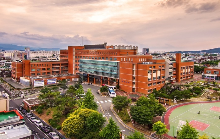 폴리텍, 직업훈련 현장성 강화 논의 - 대한경제