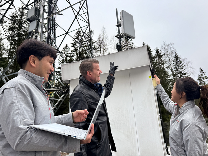 KT, 6G 주파수대역 7GHz서 고집적 안테나 기술 검증 - 대한경제